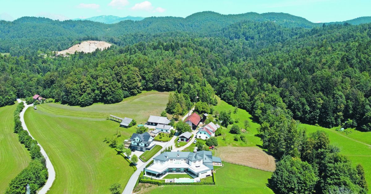 Foto: Razkošje na 920 kvadratnih metrih – to je vila zakoncev Frantar ...