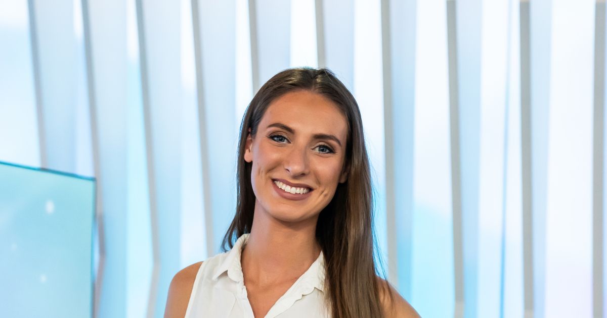 Avsenikova pevka z dopusta navdušuje s fotografijami v kopalkah - Svet24.si