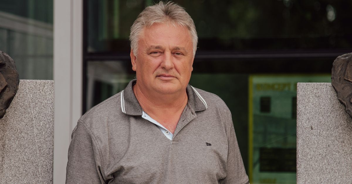 Roman Leljak bi postal stric iz ozadja. Kdo bo njegov naslednik ...