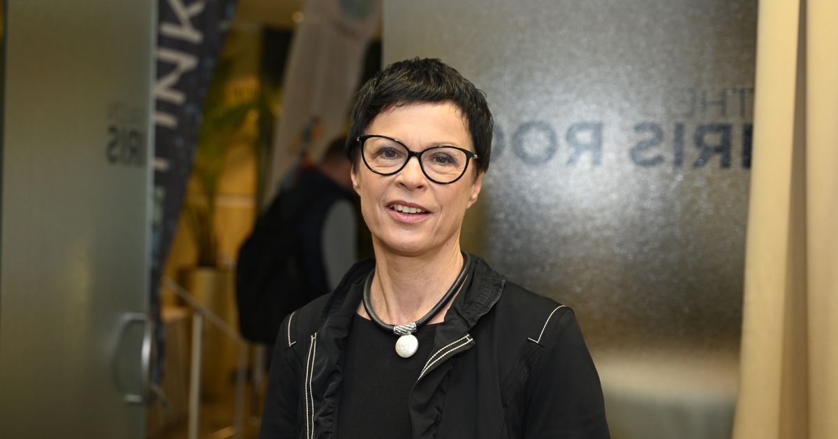 Marta Kos danes pred poslanci – Reporter