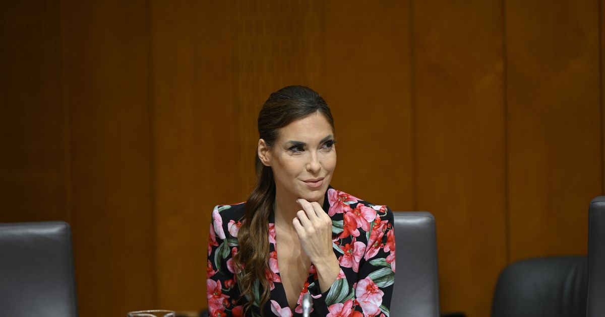 Po Anžetu Logarju iz SDS izstopila tudi Eva Irgl - Svet24.si