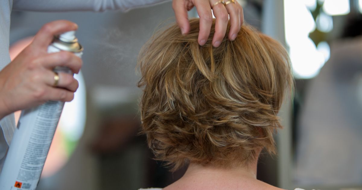 Frizure za ženske po 50. letu, ki vas bodo pomladile - Svet24.si