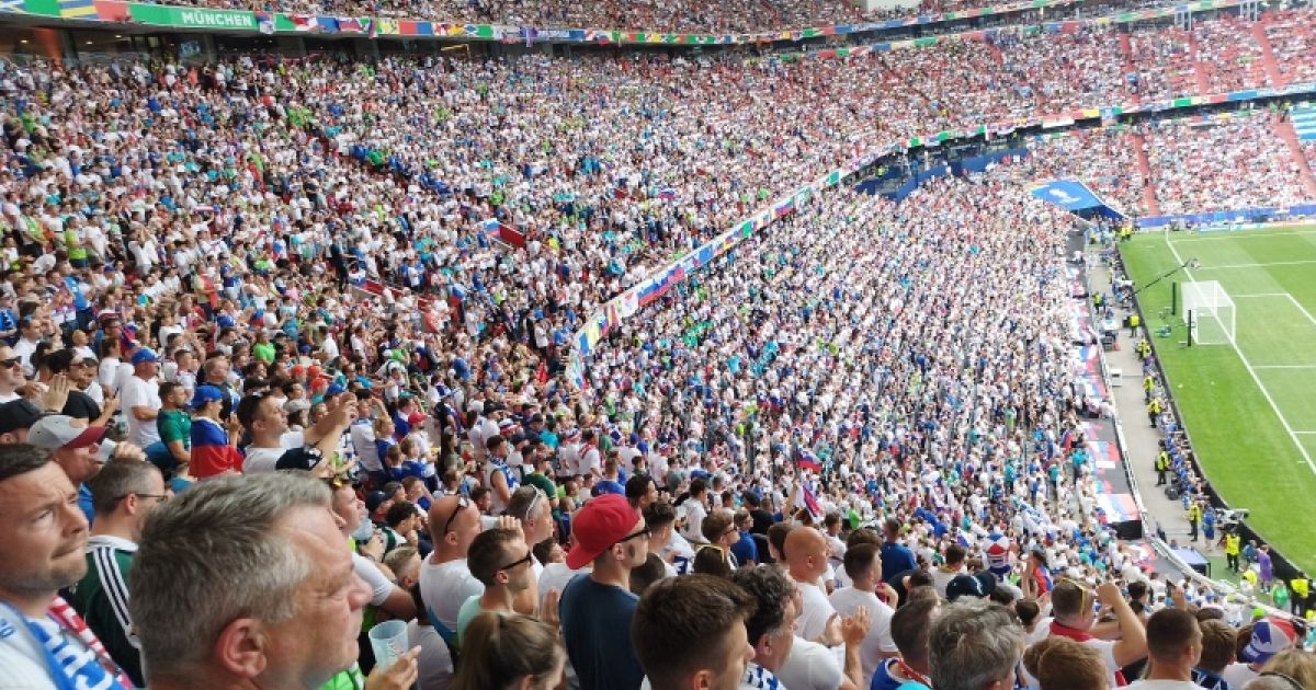Vstopnice za tekmo Slovenije v osmini finala na voljo od petka - Svet24.si