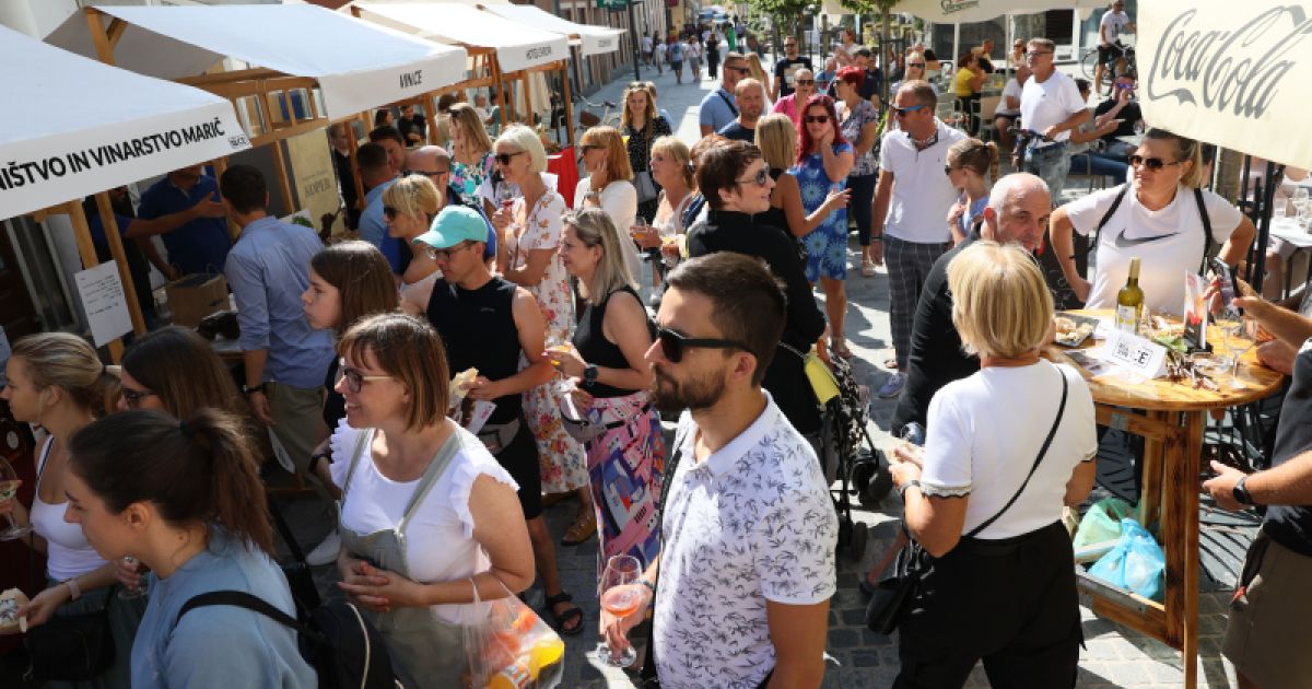 Rolca in vino v središču Celja - Svet24.si