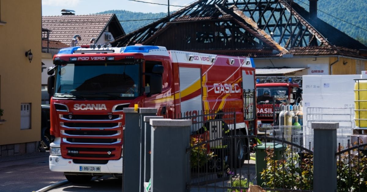 Zavarovalnica terja škodo od požigalca – če ga najdejo - Svet24.si