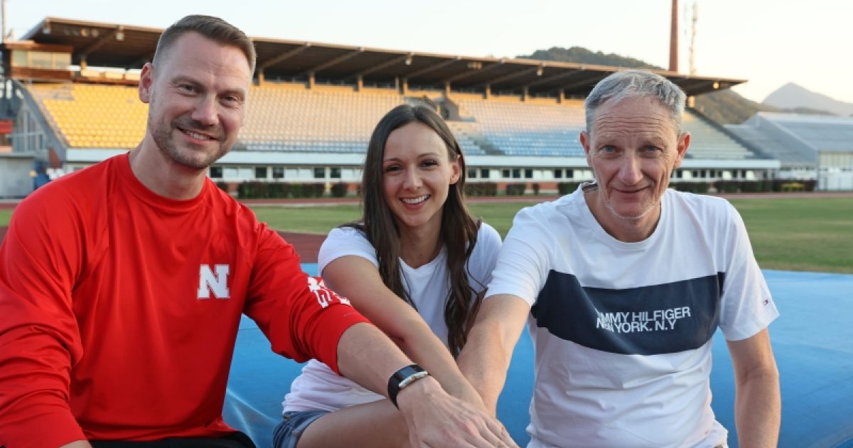 Maruša Černjul s stadiona na poroko - Svet24.si