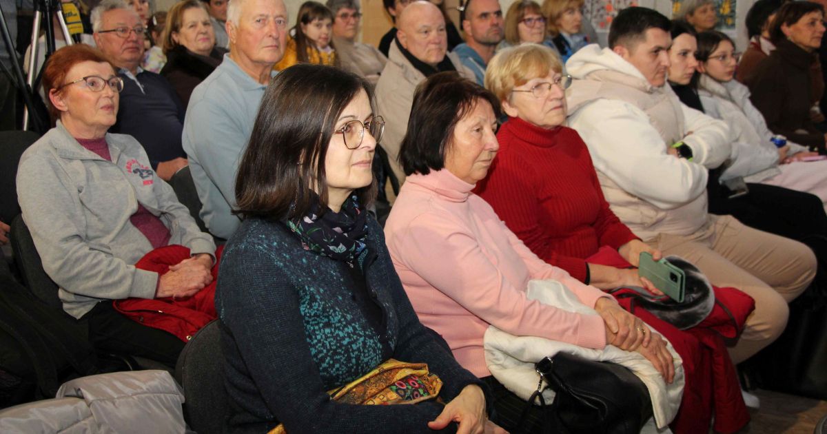 V jubilejnem letu OŠ Dragotina Ketteja za začetek glasbeno literarno ...