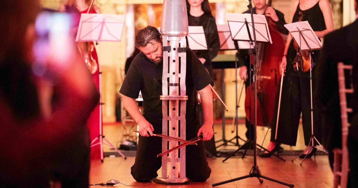 Proti nasilju z glasbo: raketo spremenil v glasbilo - Svet24.si