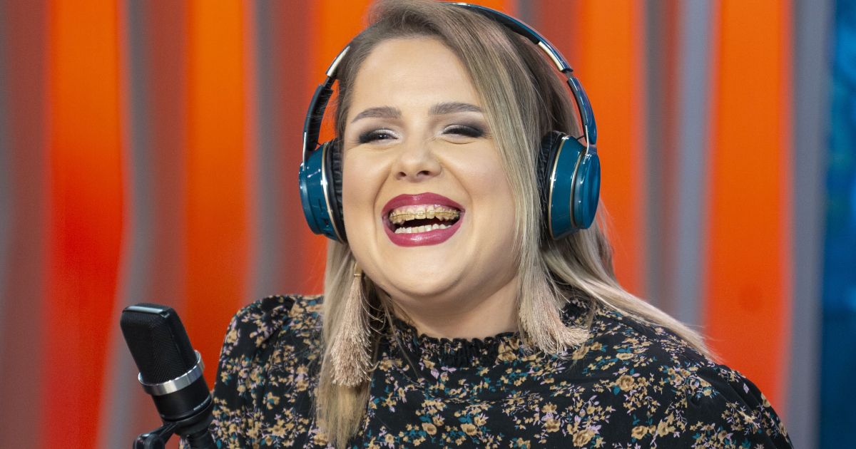 Tamara Goričanec in njen fleksibilen modrček - Veseljak.si