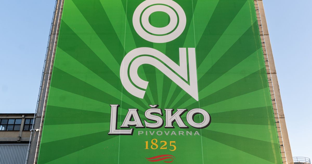 Radio Aktual - Pivovarna Laško ob 200-letnici z verjetno največjim transparentom v Sloveniji