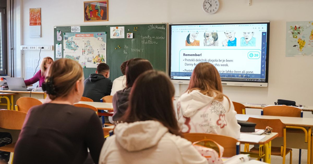 Prepoved mobitelov na OŠ Rogatec že osem let uspešna - Svet24.si