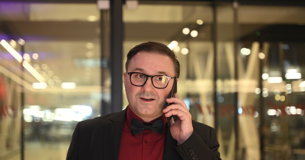 Sašo Đukić po knjigi o Mami Manki napisal še mladinski roman - Svet24.si