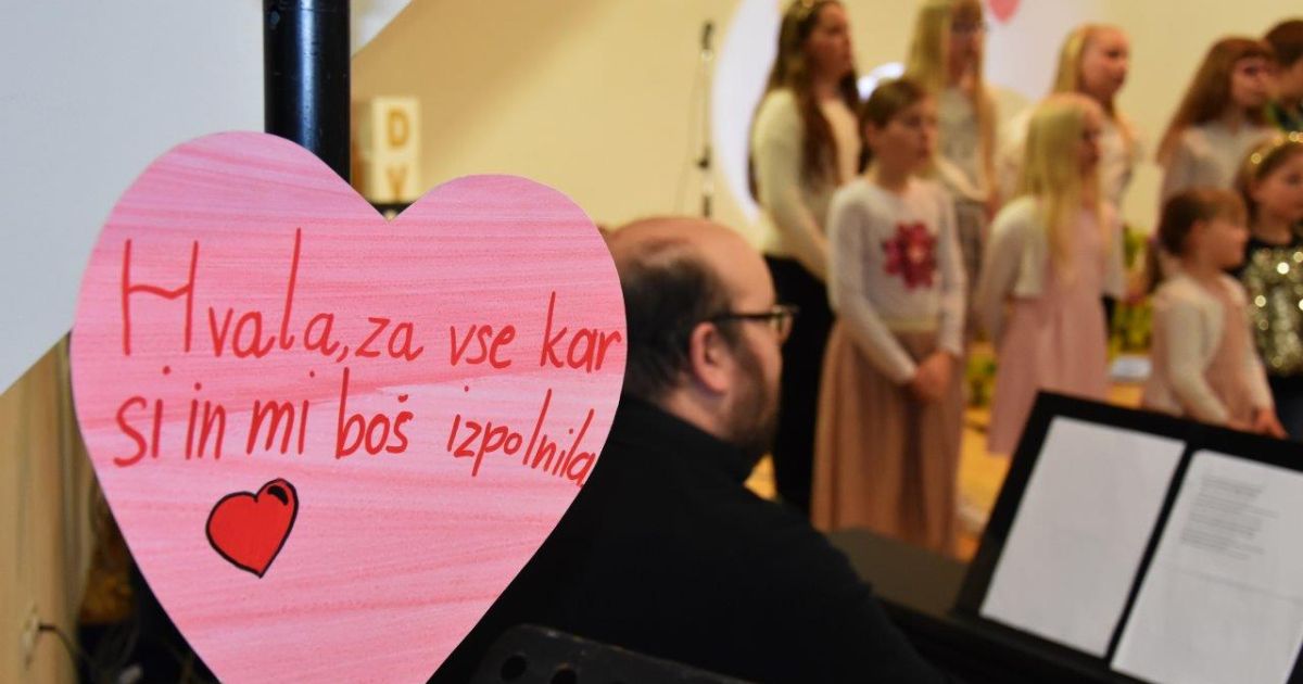 Koncert Mama je ena sama - glasba, ki povezuje - Svet24.si