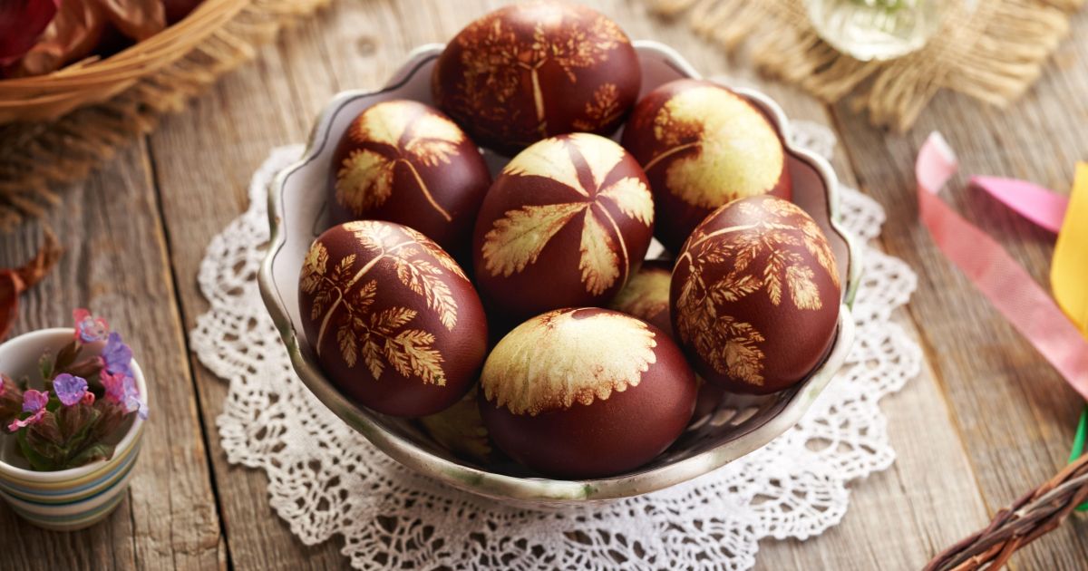 Čebulni pirhi: triki za bogatejšo barvo - Svet24.si