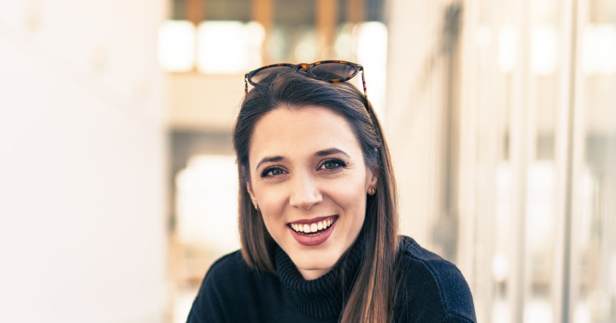 Moniki Avsenik je dedek svetoval, naj bo na odru "freh" - Svet24.si