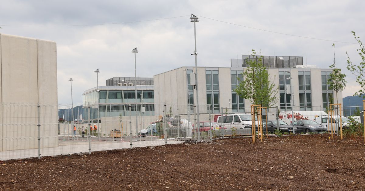 Zaporniki bodo v novem zaporu v Dobrunjah tudi vrtnarili - Svet24.si