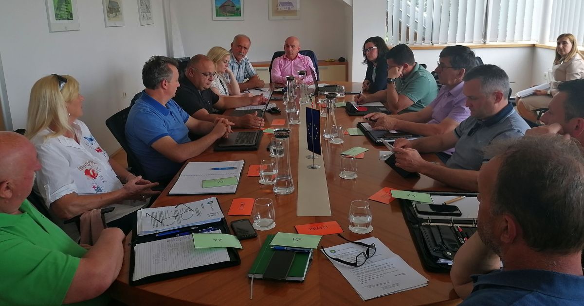 Šmarješki nagrajenci: Nagrada Janezu Turku, priznanja Alenki Jeglič ...