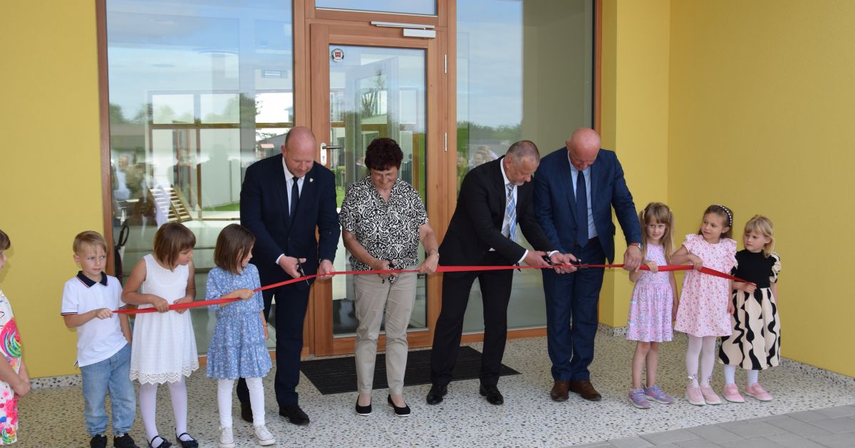 Foto: V Puconcih slovesno odprli nov vrtec - Vestnik.si