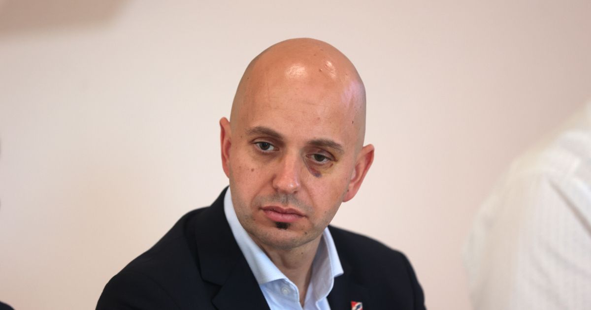 Ribniški župan Pogorelc, ki so ga napadli na veselici, se s to stranko ...