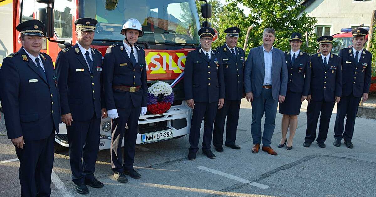90 let PGD Mokro polje in prevzem gasilskega vozila - Svet24.si