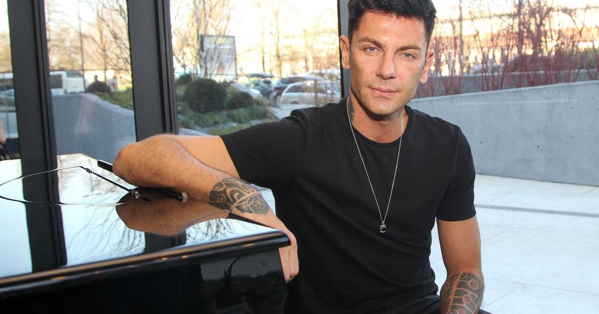 Nocoj na Ptuju sloviti pianist Maxim Mrvica - Svet24.si