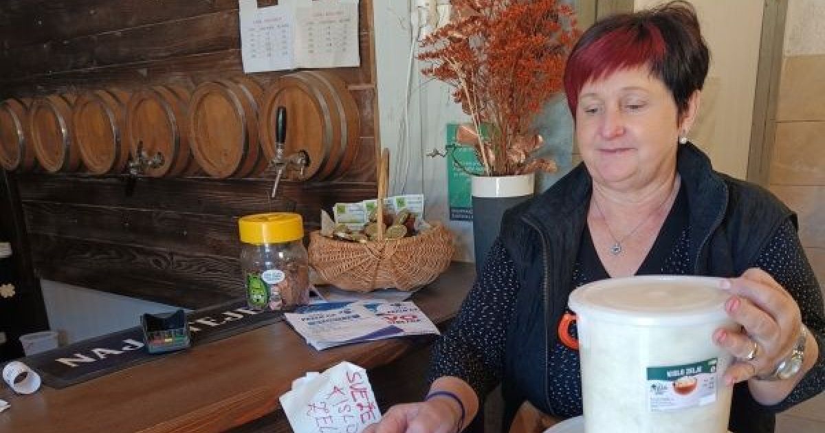 Delavna Anica Medle s Sel pri Ratežu: Že skisali 30 ton zelja ...