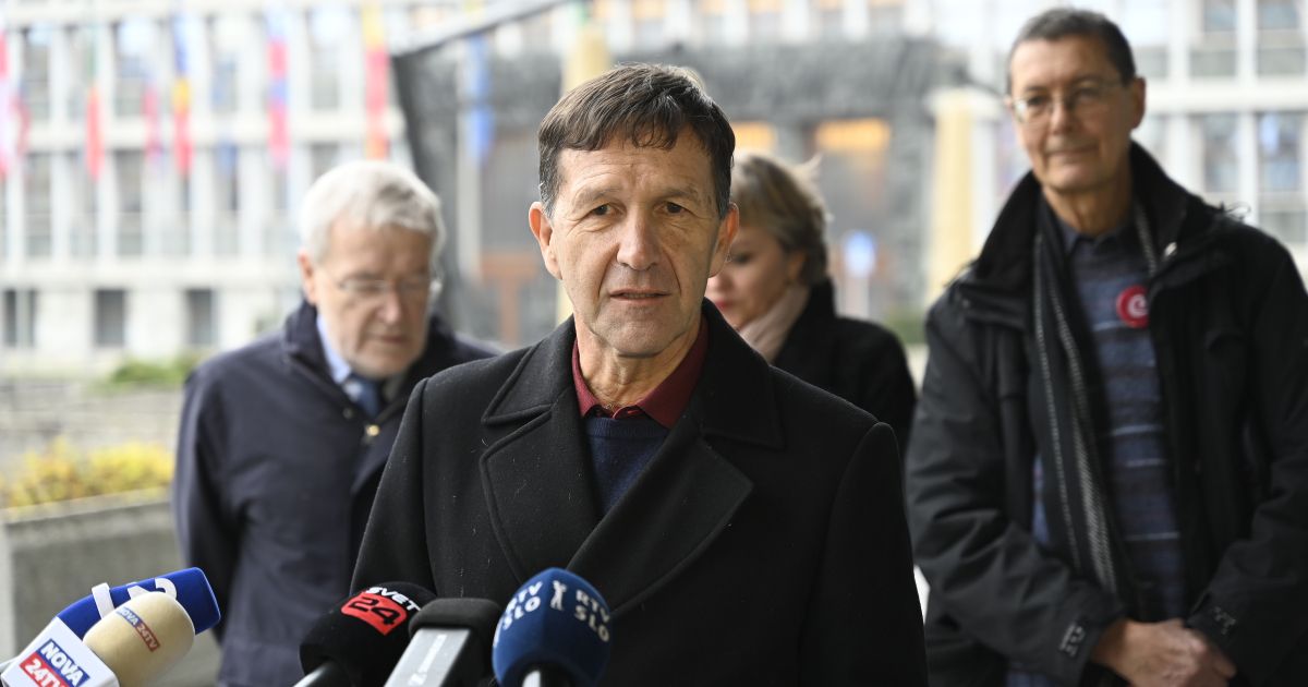 Ali Bogdan Biščak zavaja glede nižje oskrbnine za mamo? – Reporter