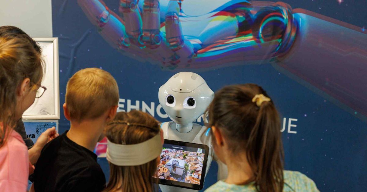 Kaj prinaša festival robotike in umetne inteligence v Tehnoparku ...