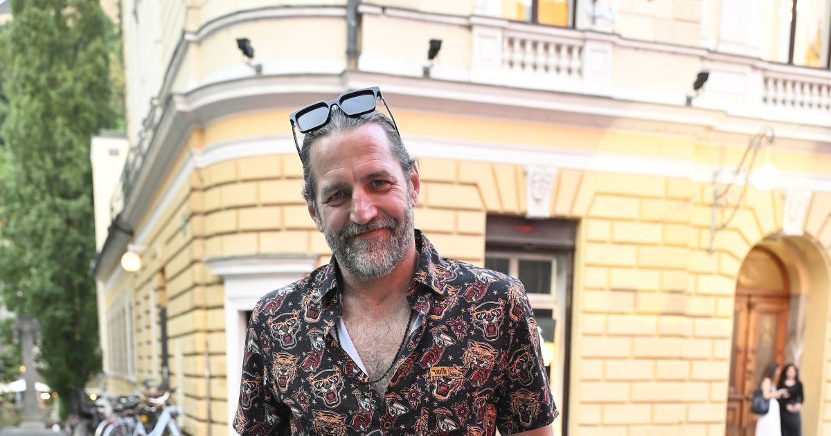 Hamo na uradih in v banki nima potrpljenja - Svet24.si
