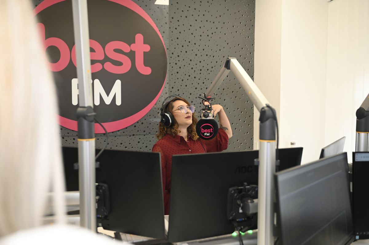 Best FM – v studiu je pokalo!!! - Svet24.si