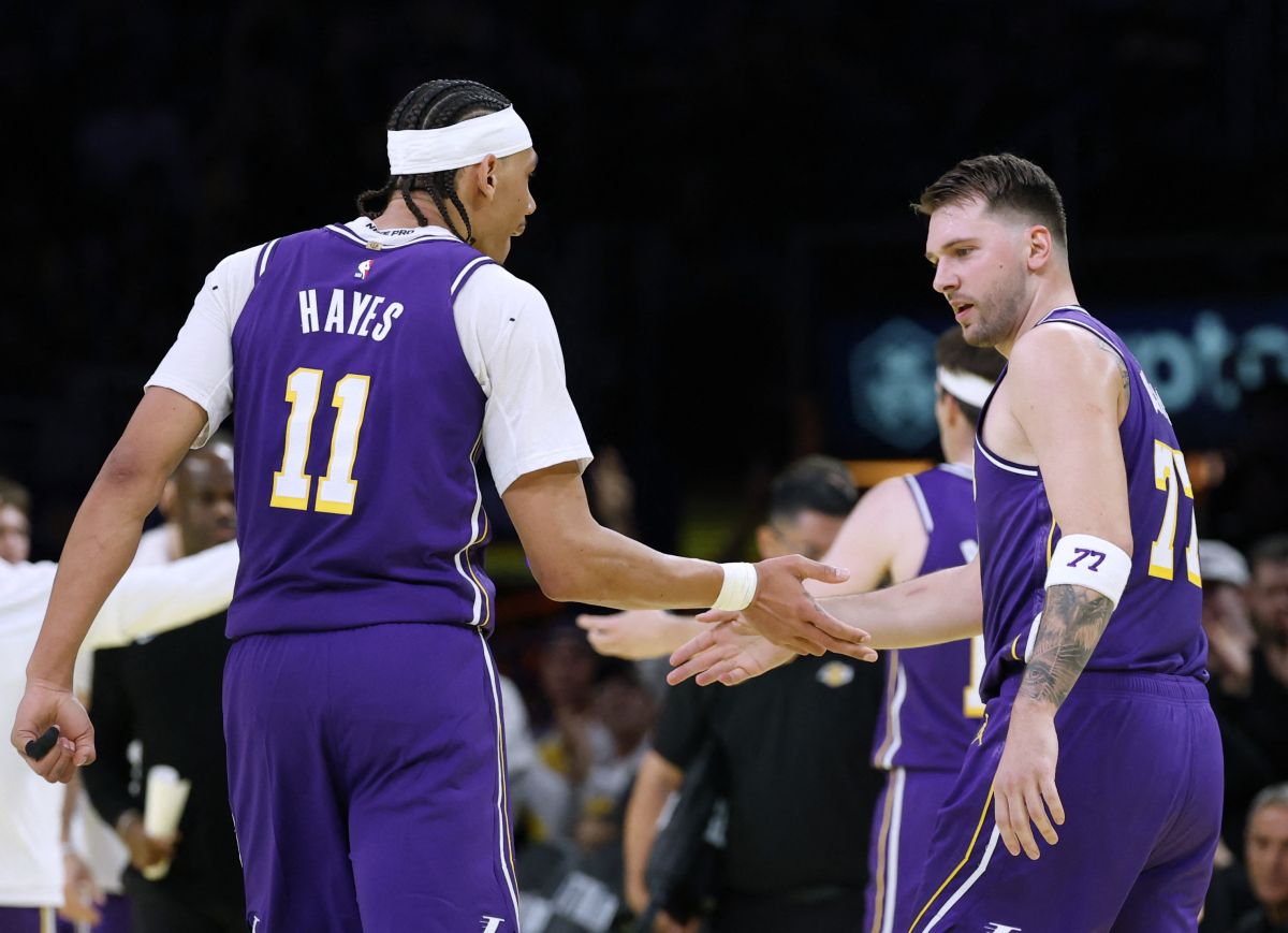 Kdor ne skače, ni Sloven’c v garderobi Lakersov, zmaga pa novi Slovenec ...