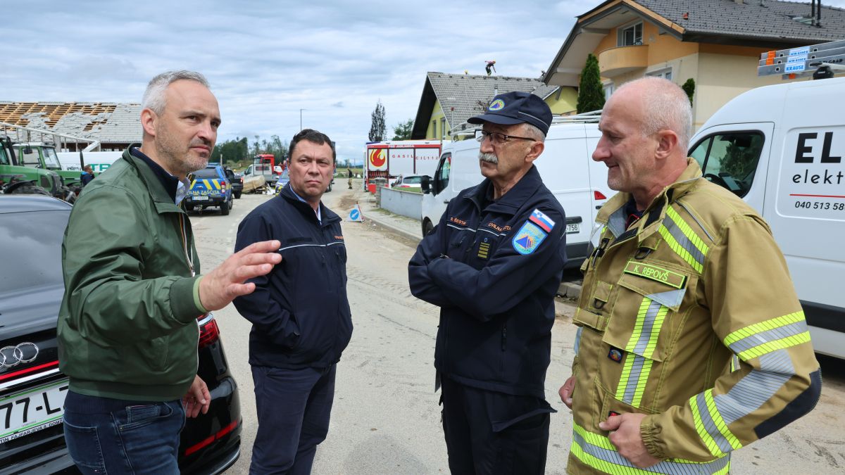 Cigler Kralj po ogledu škode: "Elektrike kot kaže še dolgo ne bo ...
