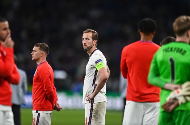 Harry Kane OSTRO proti angleškim NAVIJAČEM! Pogletje, kaj je kapetan ...