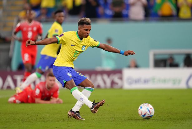 Rodrygo srečal Ronalda in ga 'šlatal'!!! Ne boste verjeli, za kaj ga je ...