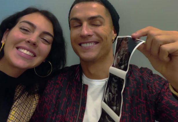 Po več letih skupnega življenja in dveh otrocih je njuno razmerje ...