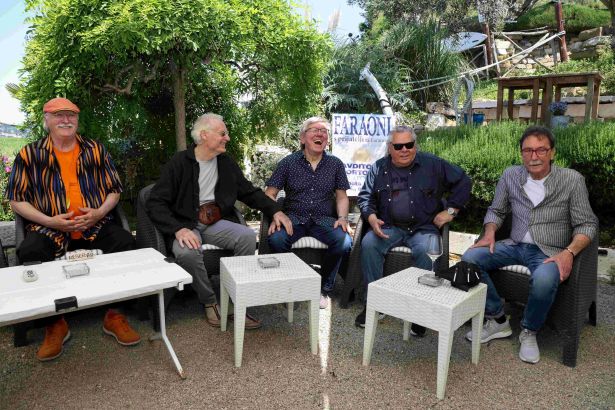 Na velik oder se vračajo legendarni Faraoni - Ekipa