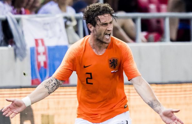 Dno dna! Reprezentant komaj lani končal kariero, zdaj pa povsem pijan ...