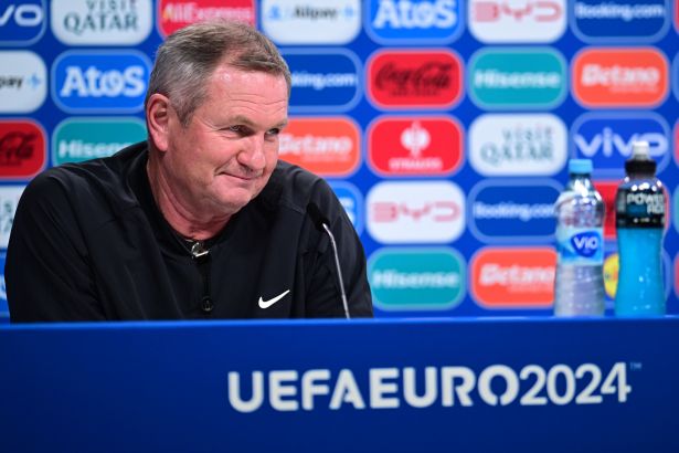 Kaj je na tiskovki nasmejalo in hkrati začudilo Matjaža Keka? Začnite ...