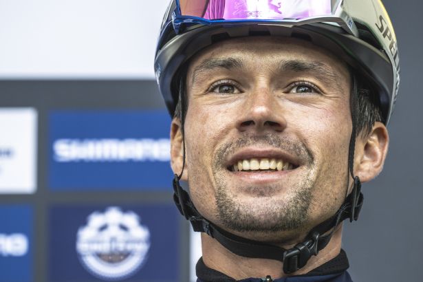 Grenko-sladko leto Primoža Rogliča - Ekipa