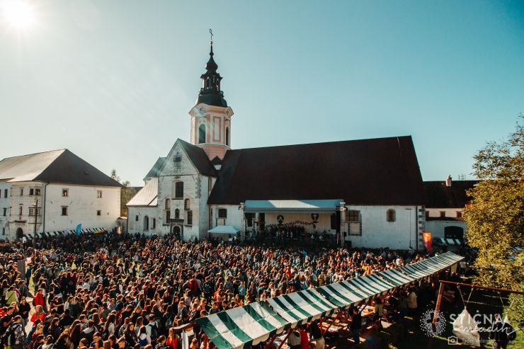 Stiški cistercijanski samostan prvič pripravil dan odprtih vrat | Radio ...