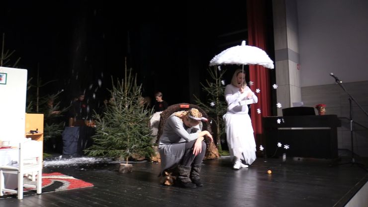 VIDEO: Dobrodelna predstava: Miška želi prijatelja | Radio Krka – Dolenjska v srcu