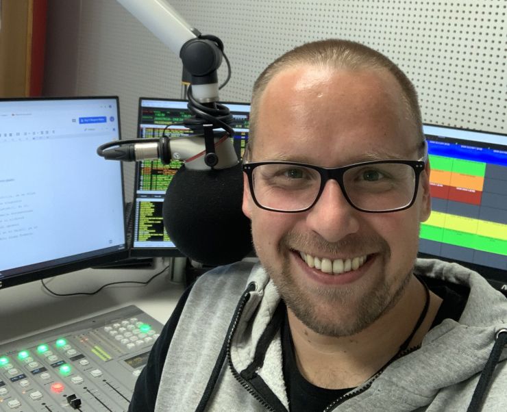 FOTO: Najbolj pogreša frizerko | Radio Krka – Dolenjska v srcu