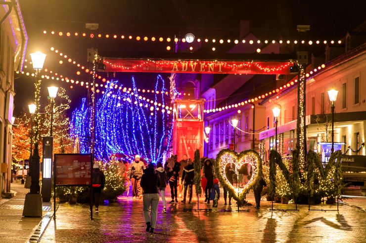 Advent Novo mesto - kljub prepovedim in odpovedim bo še živahno | Radio ...
