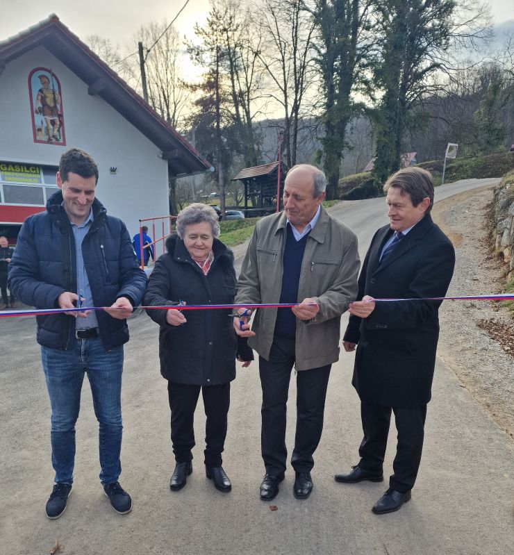 Mihelja vas z novo cesto | Radio Krka – Dolenjska v srcu