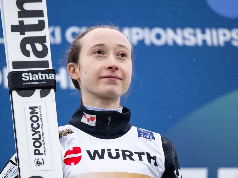 preberi.si - Kar je Nika Prevc naredila v ključnem trenutku brata Domna ...