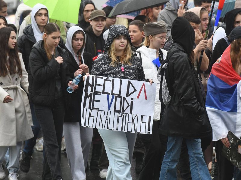 preberi.si - Televizija naj bi širila laži: blokada prometa pred njeno ...