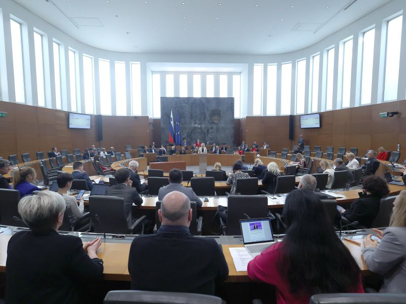 preberi.si - Pogoj nekaznovanosti za poslance? SDS in NSi nista navdušeni