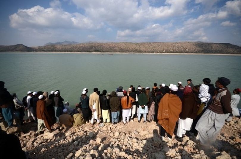 FOTO: V veliki tragediji na jezeru utonilo 49 otrok - Vestnik.si