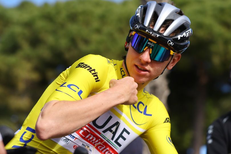 Operacija zapestja uspešna, Pogačar bo okreval več tednov - Vestnik.si