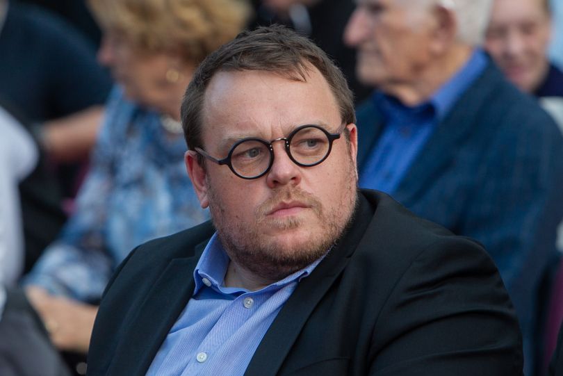 Upokojence »izkorišča«: Minister Maljevac ostro nad »prekajenega ...